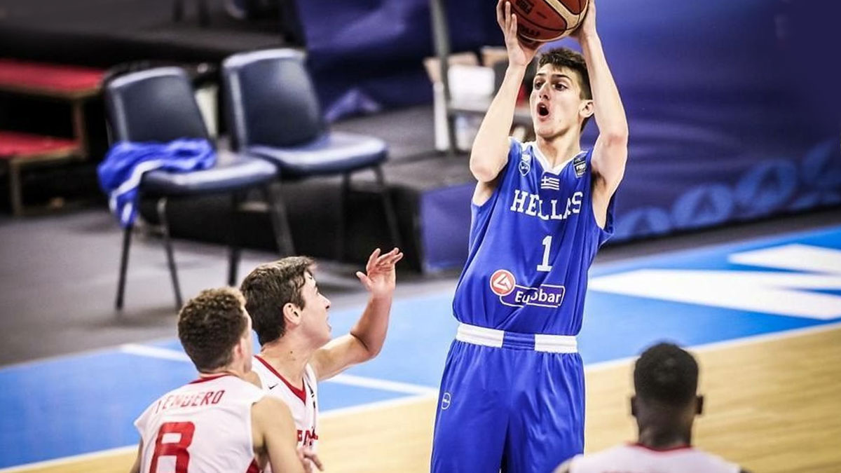 Φίλλιος: Επισκέφτηκε την ακαδημία από όπου ξεκίνησε, δίνοντας συμβουλές ...