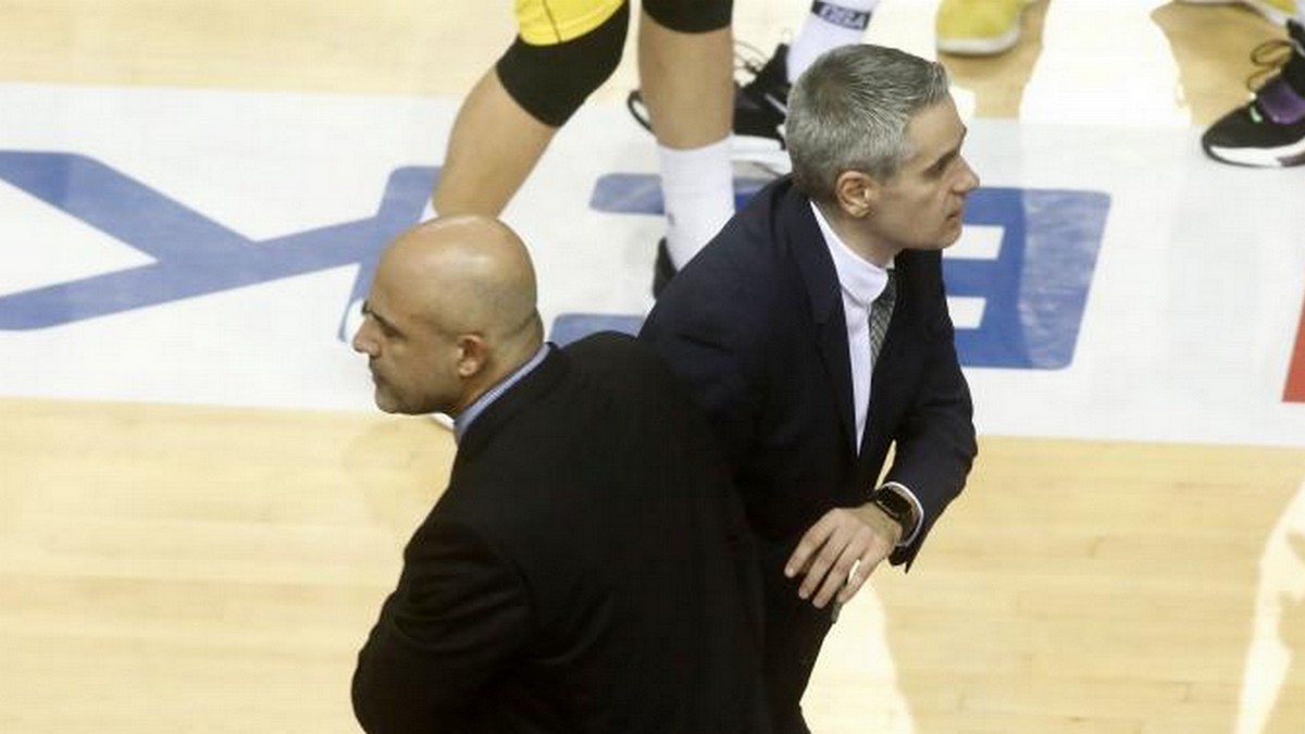 kastritis likogiannis | Yellow Radio