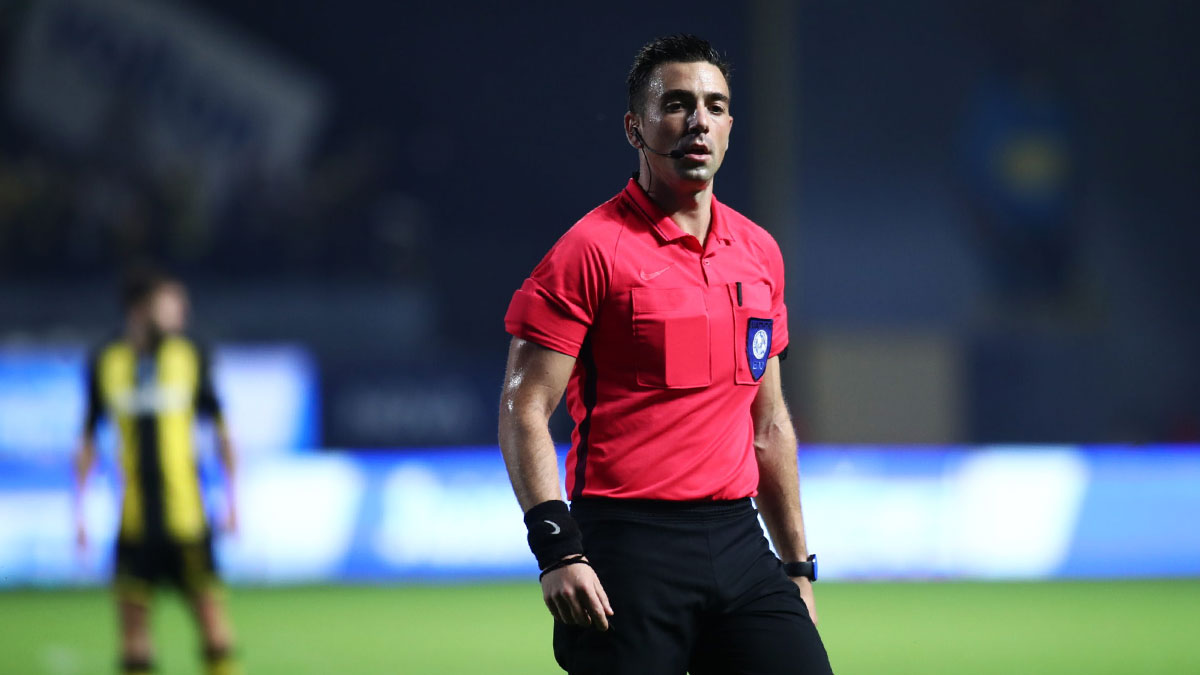 «Αιχμές» και… απορία του Βόλου για τη διαιτησία του αγώνα με την ΑΕΚ ...